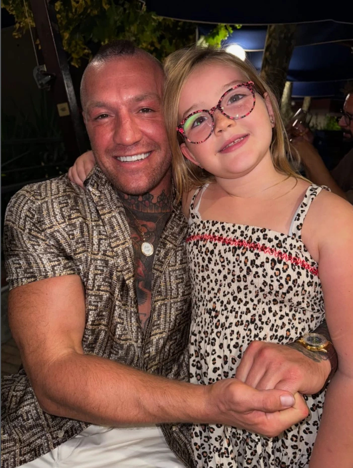 Conor McGregor Teeth Transformation & The €2,999 Hollywood Smile Secret