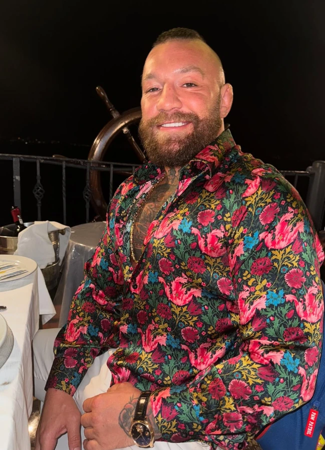 Conor McGregor Teeth Transformation & The €2,999 Hollywood Smile Secret