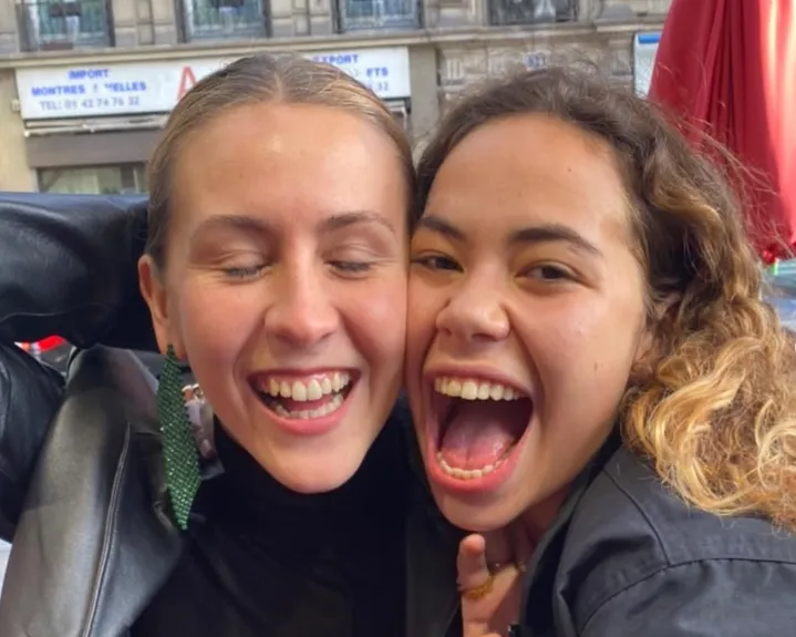 Les Dents de Lily-Rose Depp : Pourquoi elle garde ses "dents du bonheur"