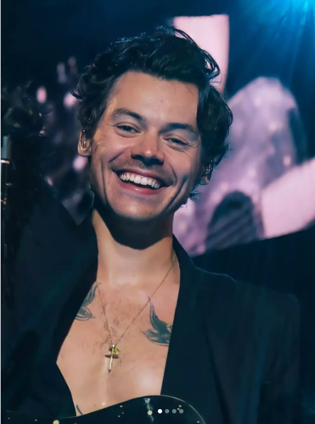 Harry Styles Teeth: A Comprehensive Review of His Dental Transformation ...